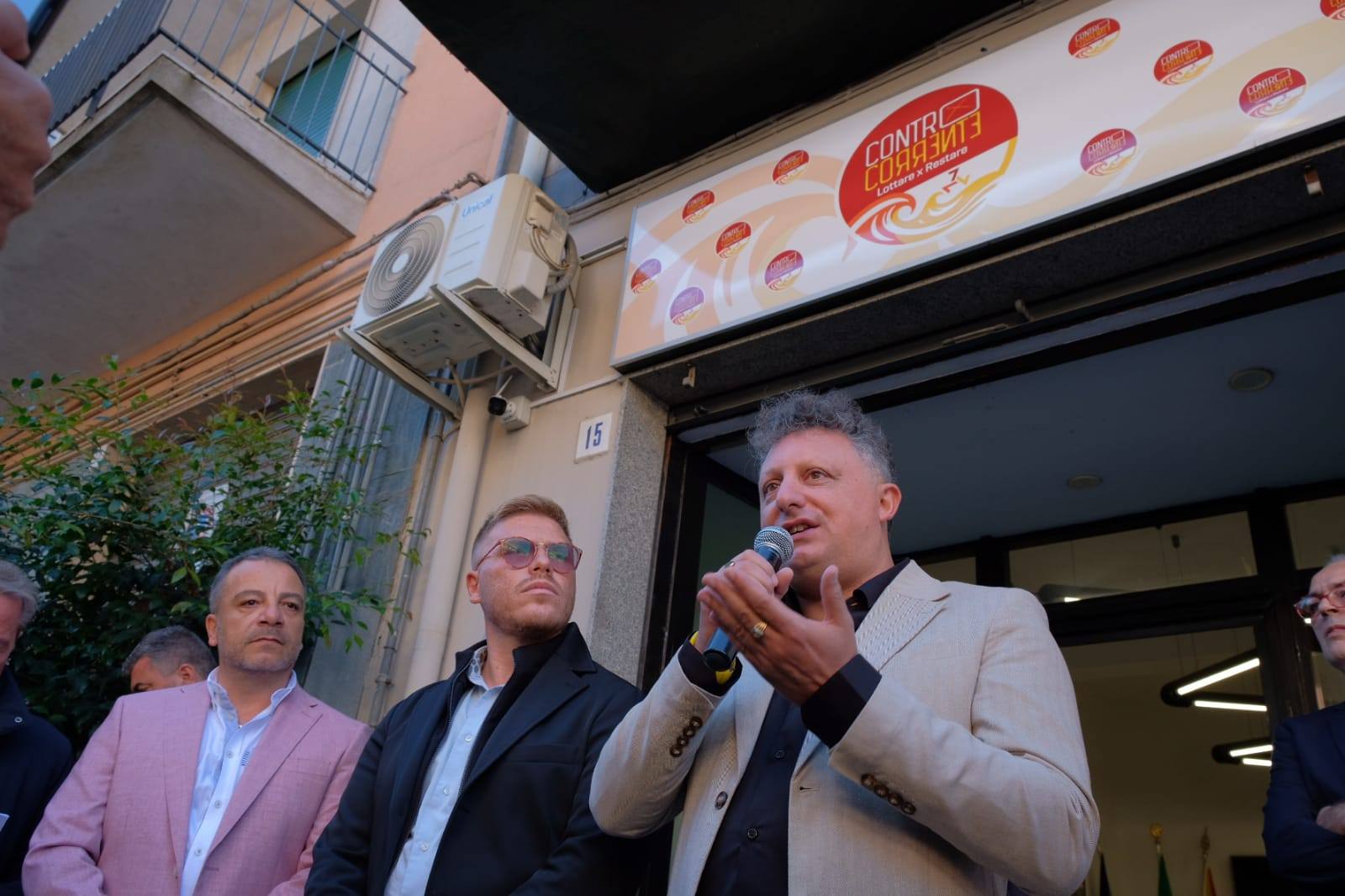 Valverde: inaugurata nuova sede del movimento “Controcorrente” fondato ...